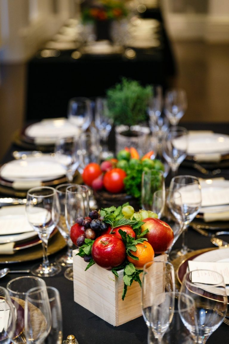 Your Perfect Wedding Table Centerpieces | Petal's Edge Floral Design