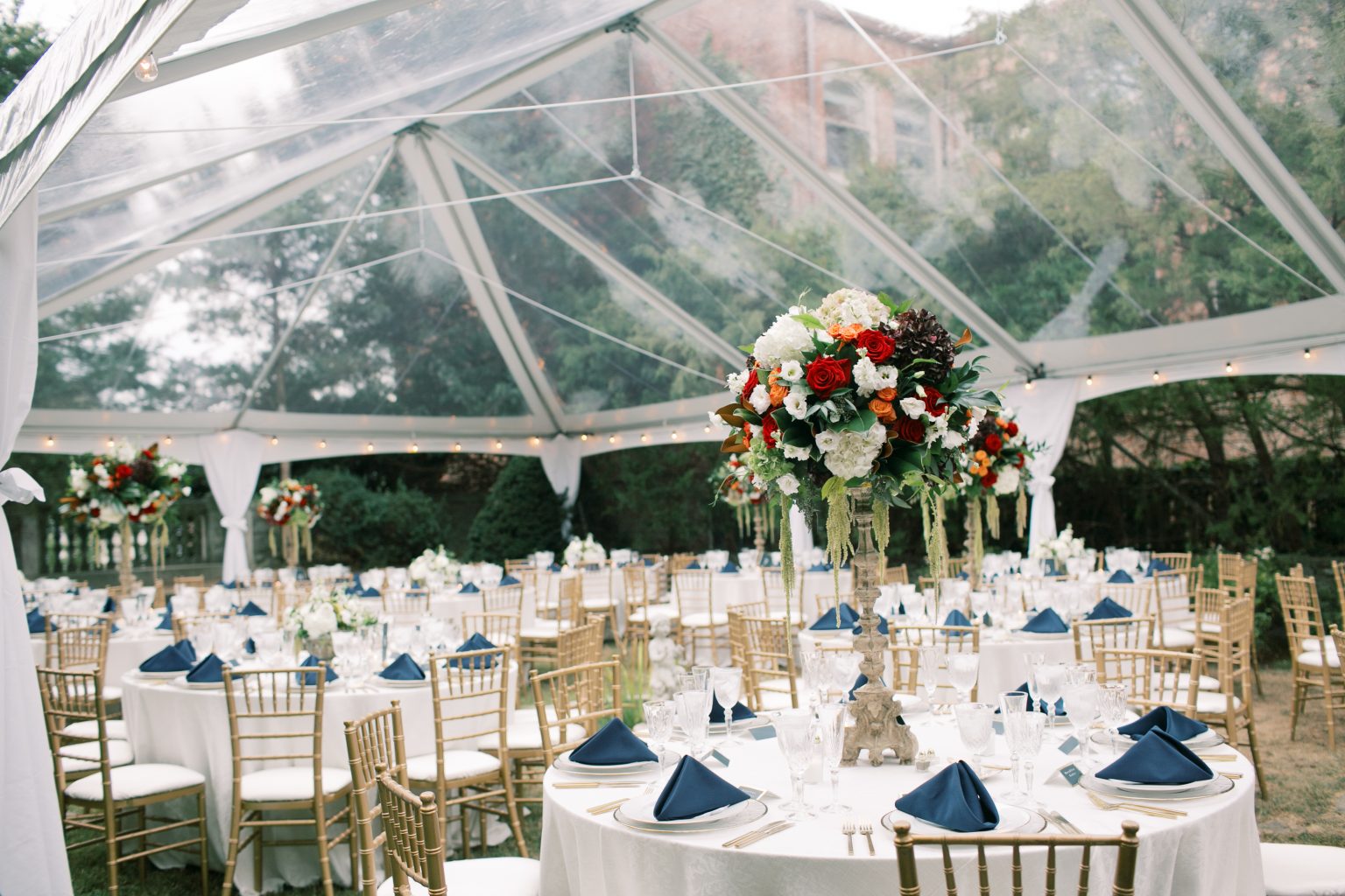 Your Perfect Wedding Table Centerpieces | Petal's Edge Floral Design